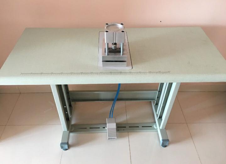 Manual Non Woven Bag D-Cut Machine at Best Price in India